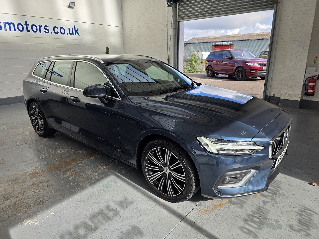 Used 2018 Volvo V60 2.0 D4 Inscription Estate 5dr Diesel Auto Euro 6 (s ...