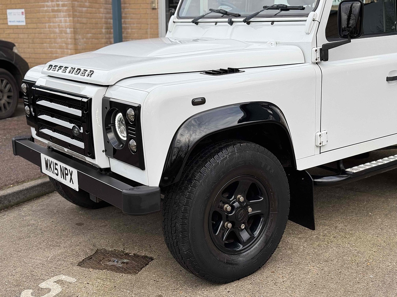 Used 2015 Land Rover Defender 90 2.2 TDCi XS Station Wagon 4WD SWB Euro ...