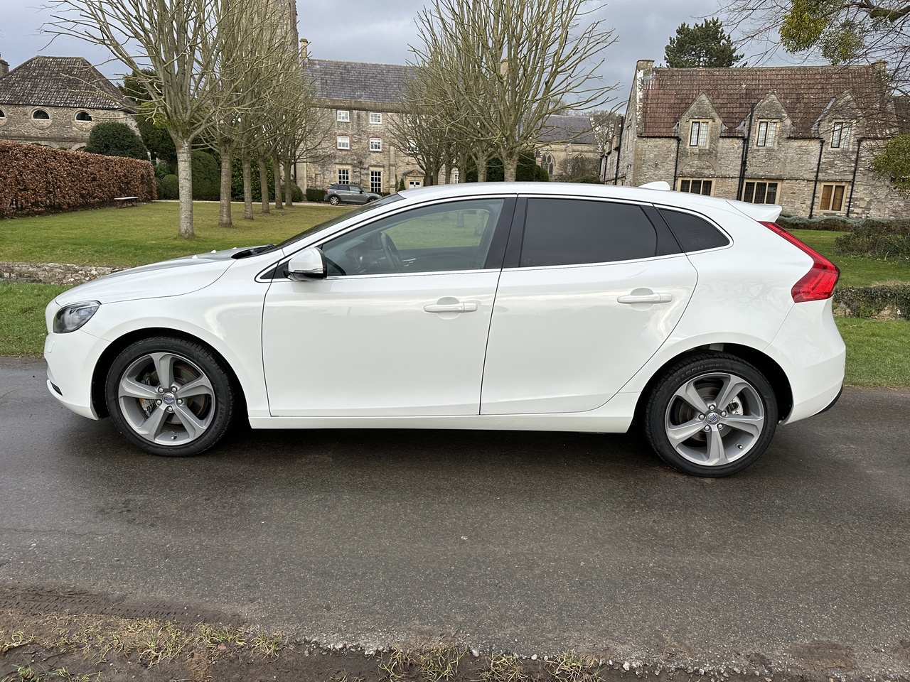 Used 2013 Volvo V40 T4 Se For Sale in Avon (U555765) | Swan Motor Company
