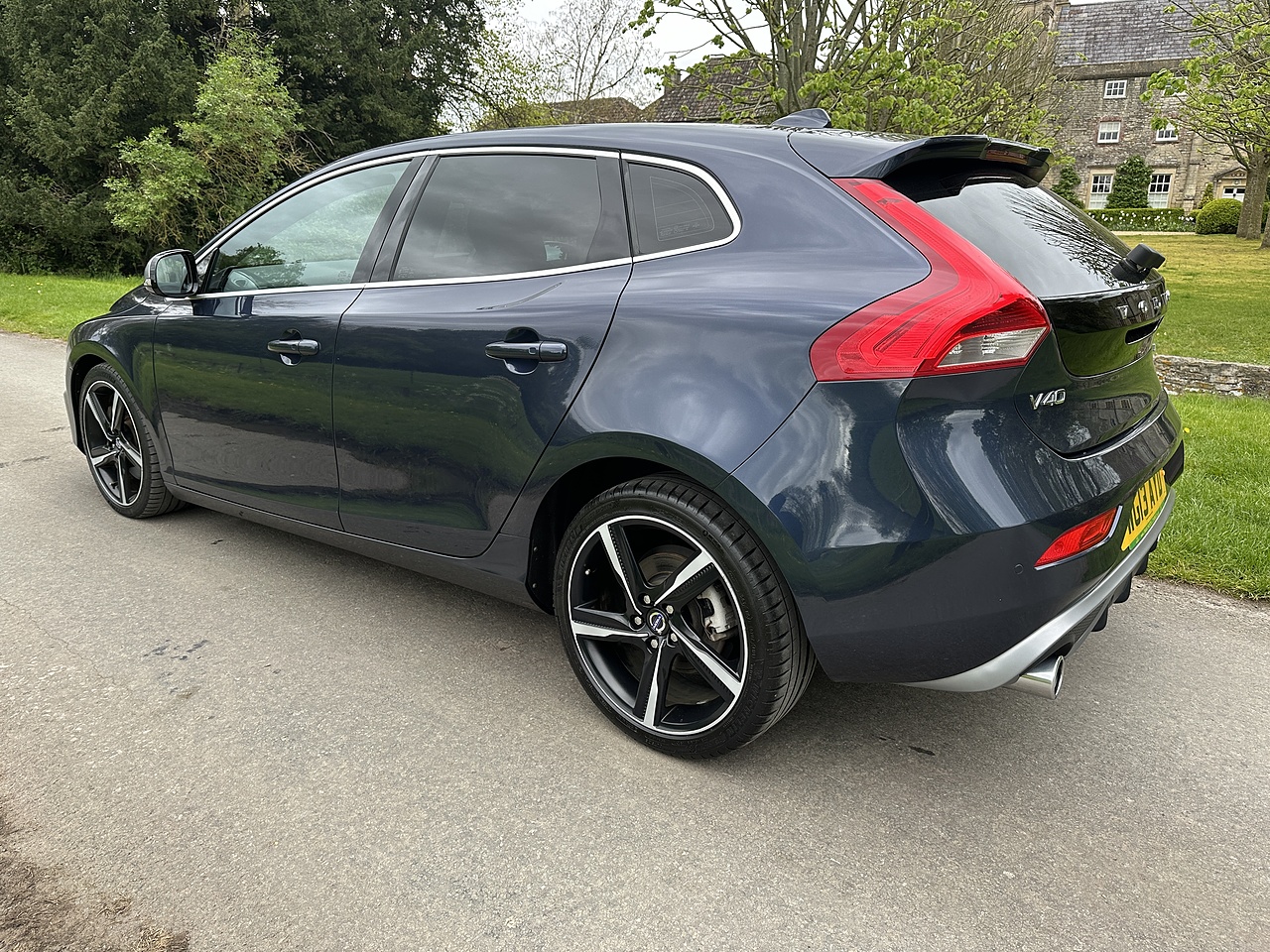 Used 2013 Volvo V40 T5 R-Design For Sale in Avon (U555842) | Swan Motor ...