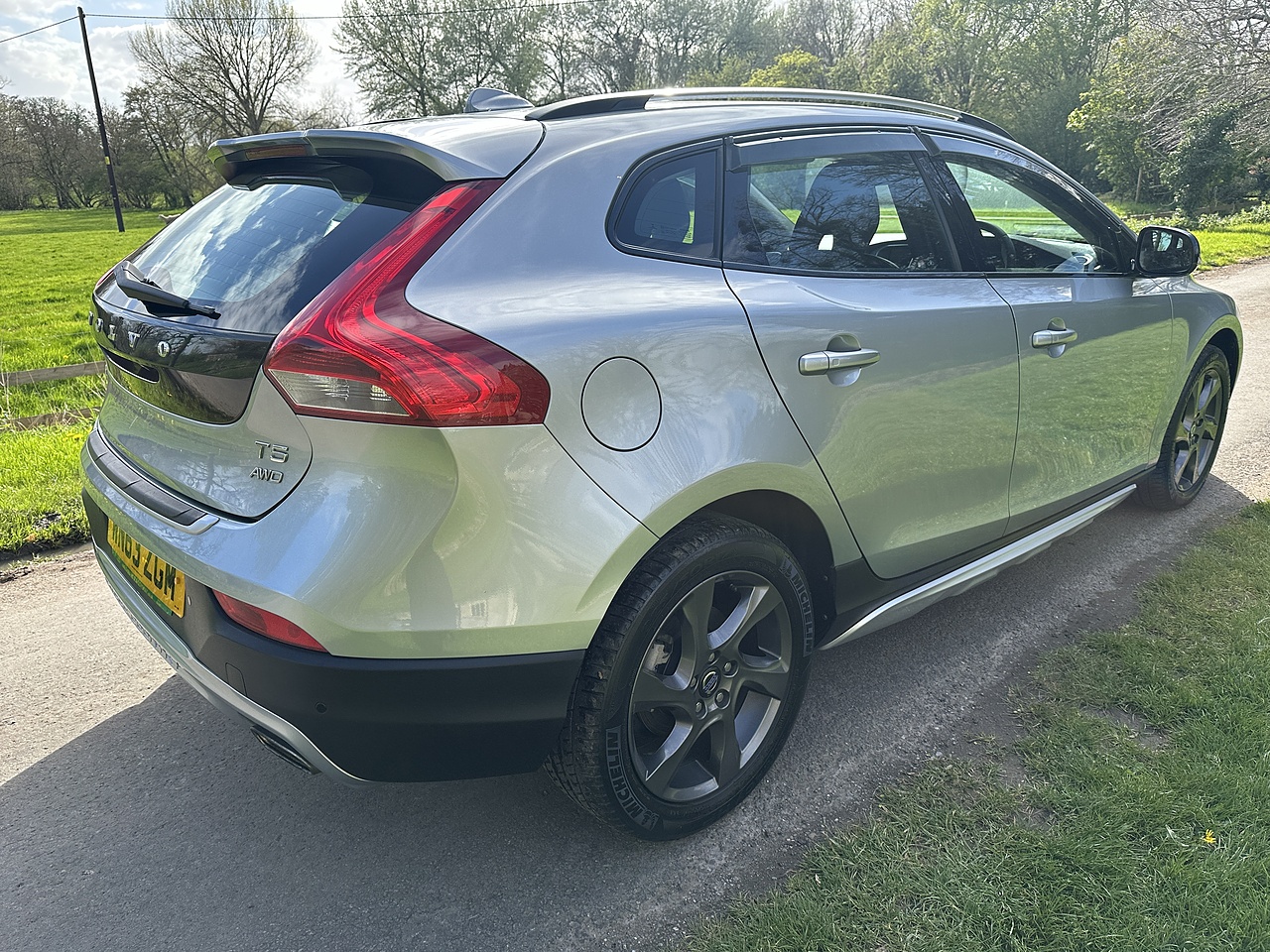 Used 2013 Volvo V40 T5 Cross Country Pro Awd For Sale in Avon (U555844 ...