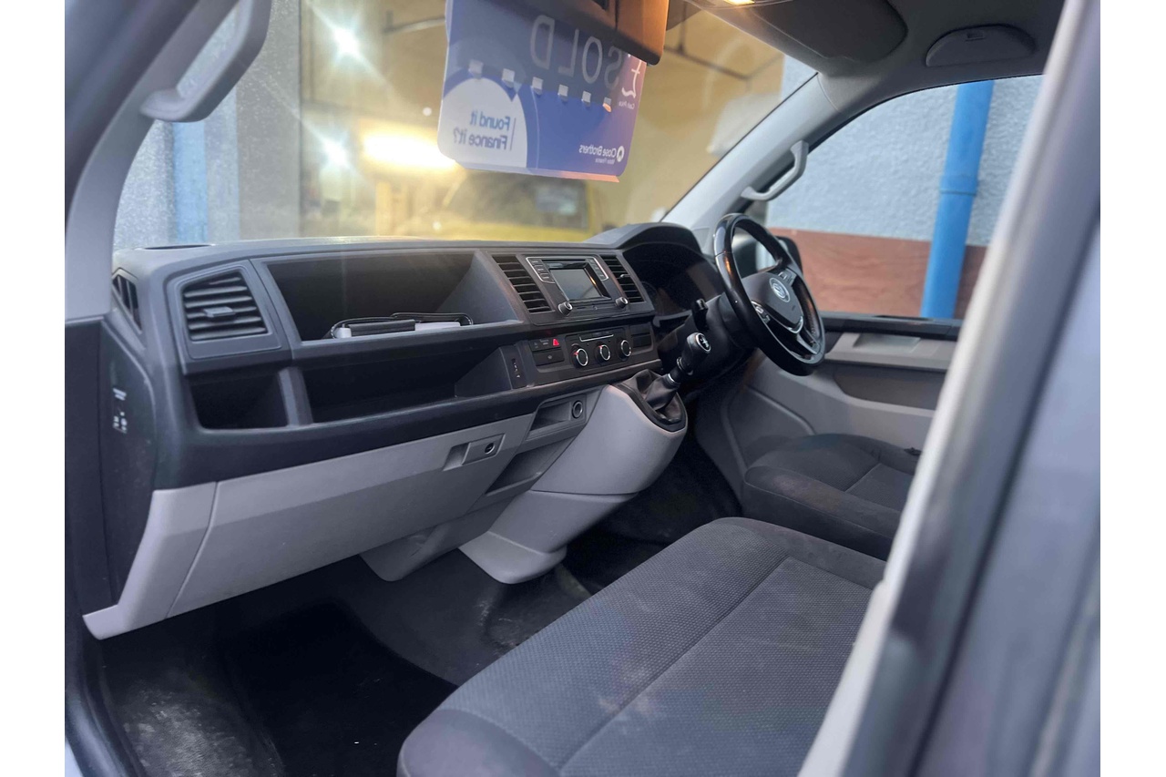Used 2018 Volkswagen Transporter TDI T28 BlueMotion Tech Highline For ...