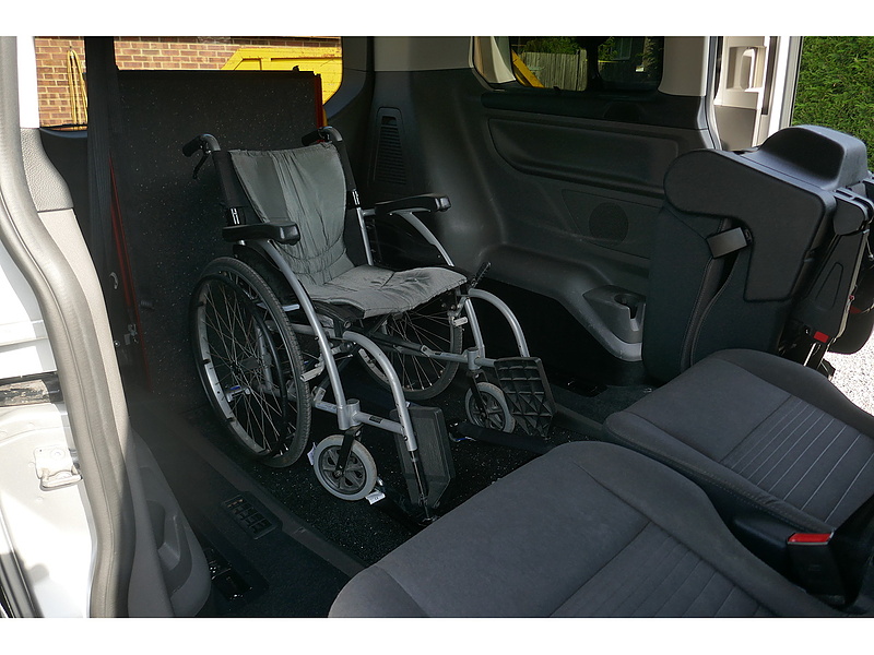Used 2019 Ford Tourneo Custom Independence RS 6 seat Wheelchair access ...