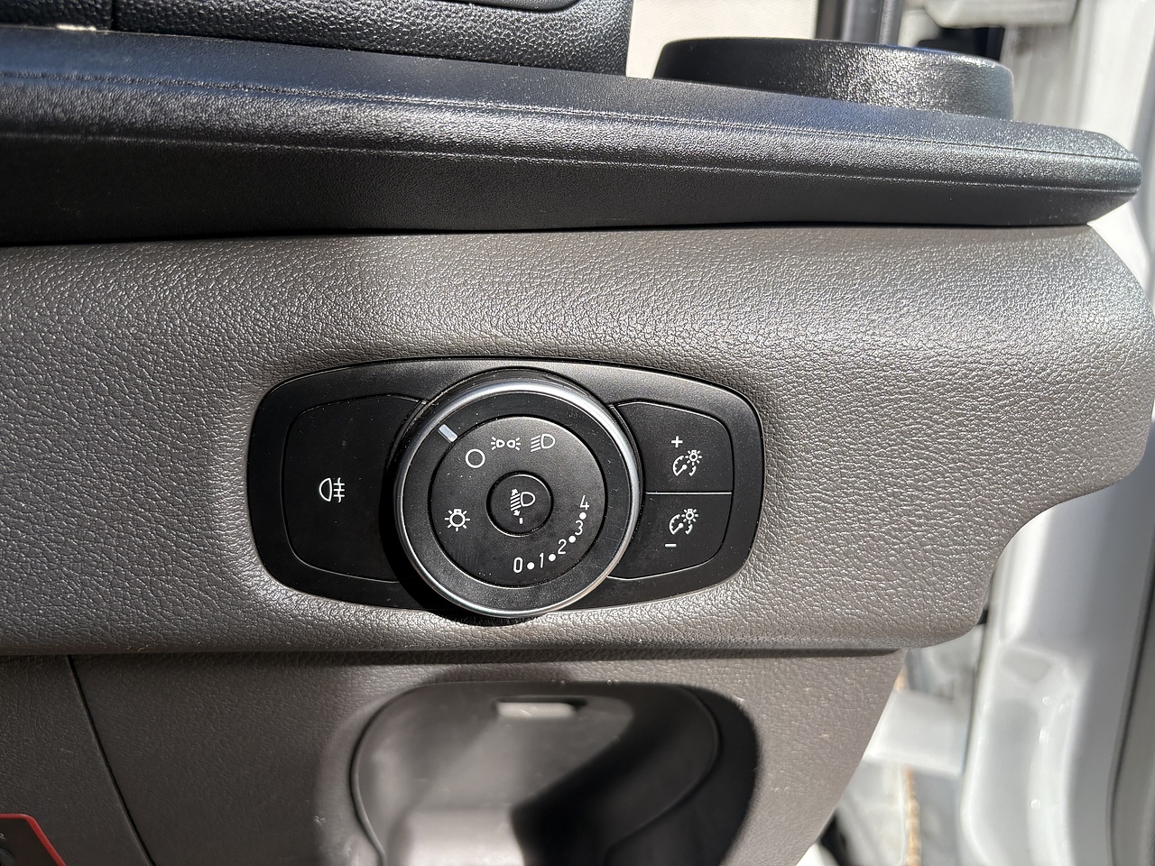 Used 2020 Ford Transit 350 2.0 EcoBlue Leader L3 LWB LUTON VAN - XL ...