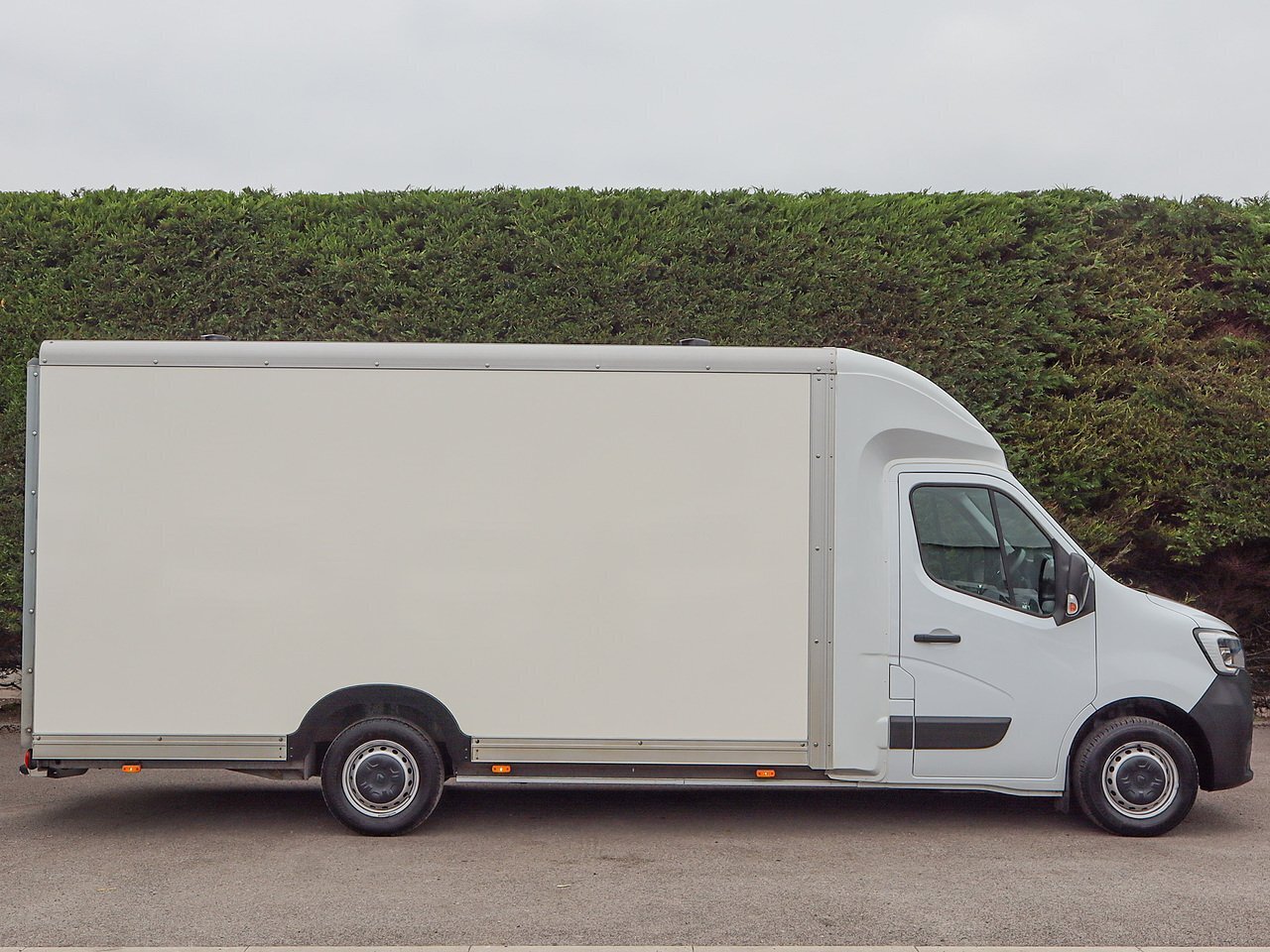 Used 2023 Renault Master Master LL35 BUSINESS 15'9" 4.8M XLWB LOW ...