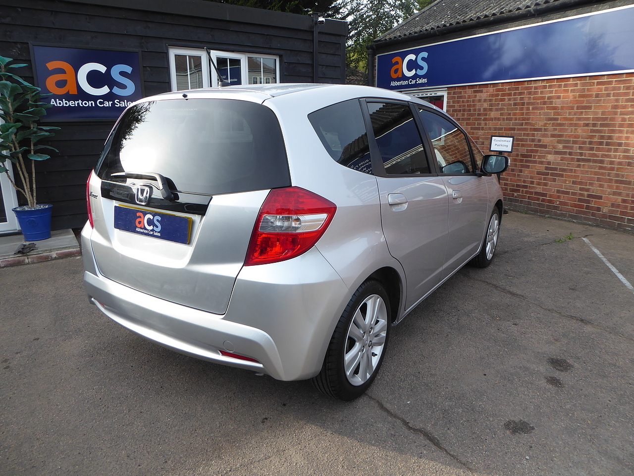 Used 2015 Honda Jazz i-VTEC ES Plus For Sale in Essex (U9682 ...