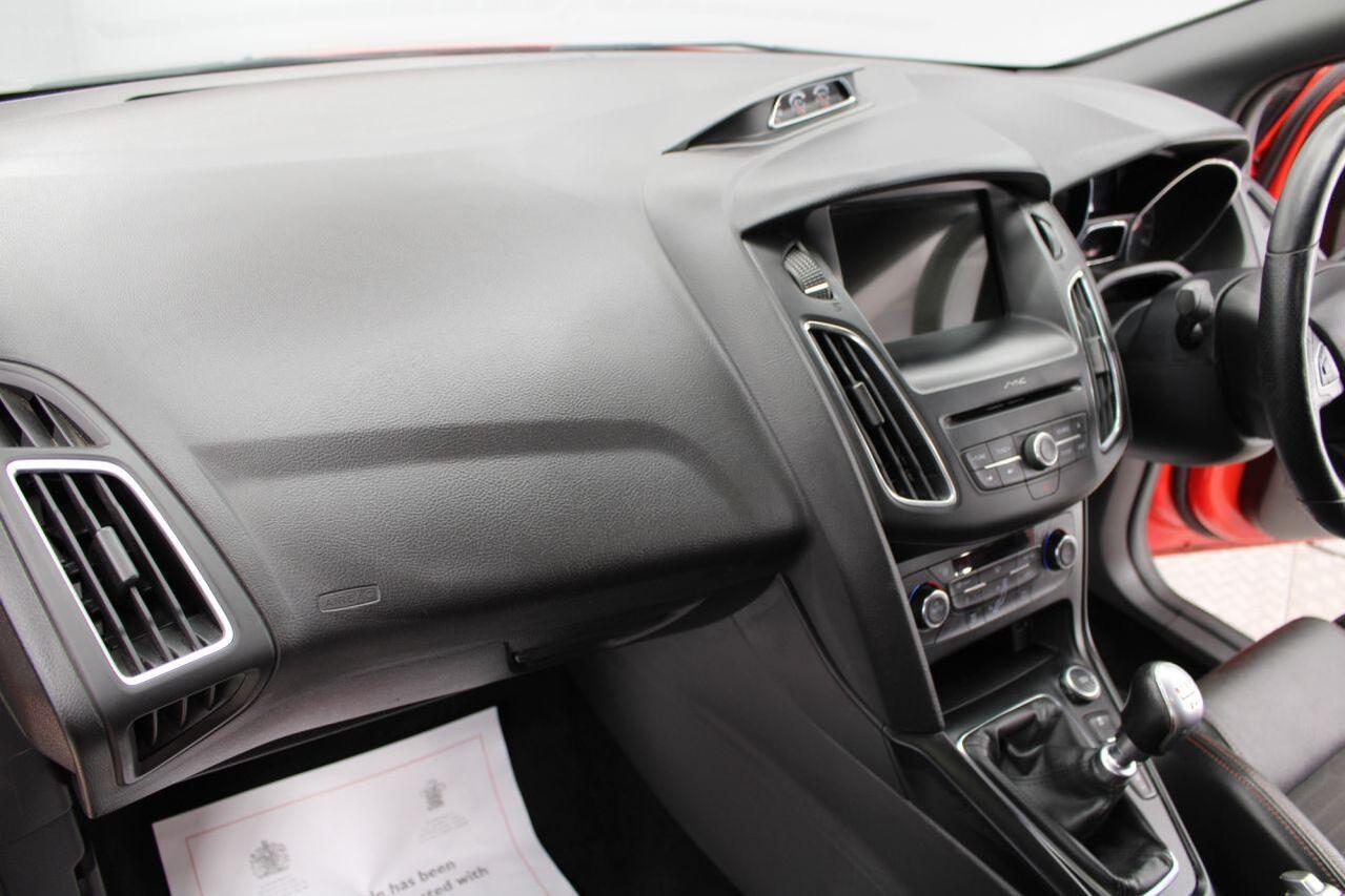 Ford Focus 2018 Interior St Line | Cabinets Matttroy
