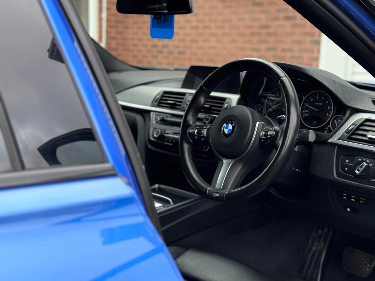 Used 2018 BMW 3 Series 330e M Sport Shadow Edition For Sale (U1836 ...