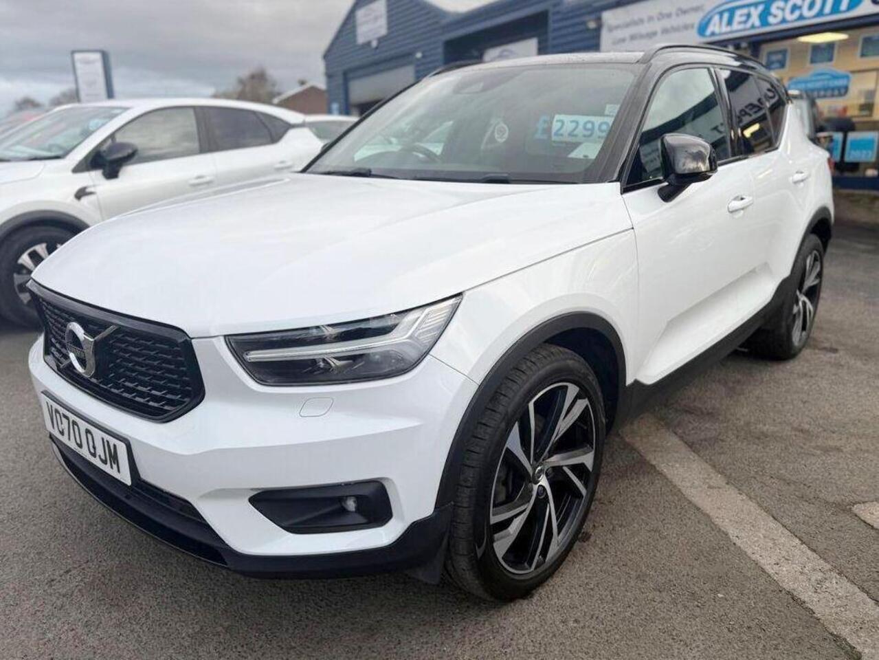 Used 2020 Volvo XC40 2.0 B4 MHEV R-Design Pro Auto Euro 6 (s/s) 5dr For ...
