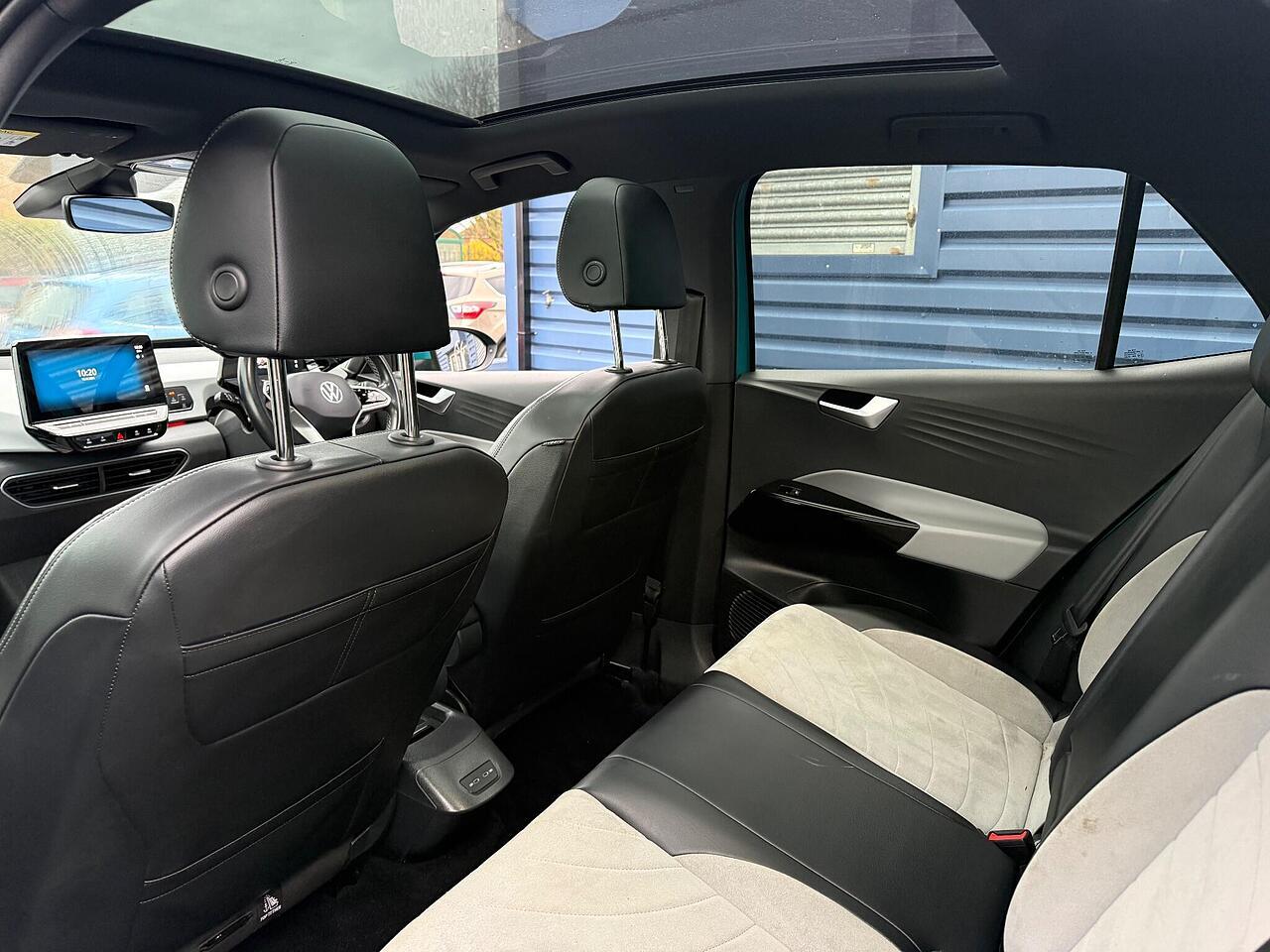 Used 2022 Volkswagen ID.3 Pro Performance 58kWh Family Auto 5dr For ...