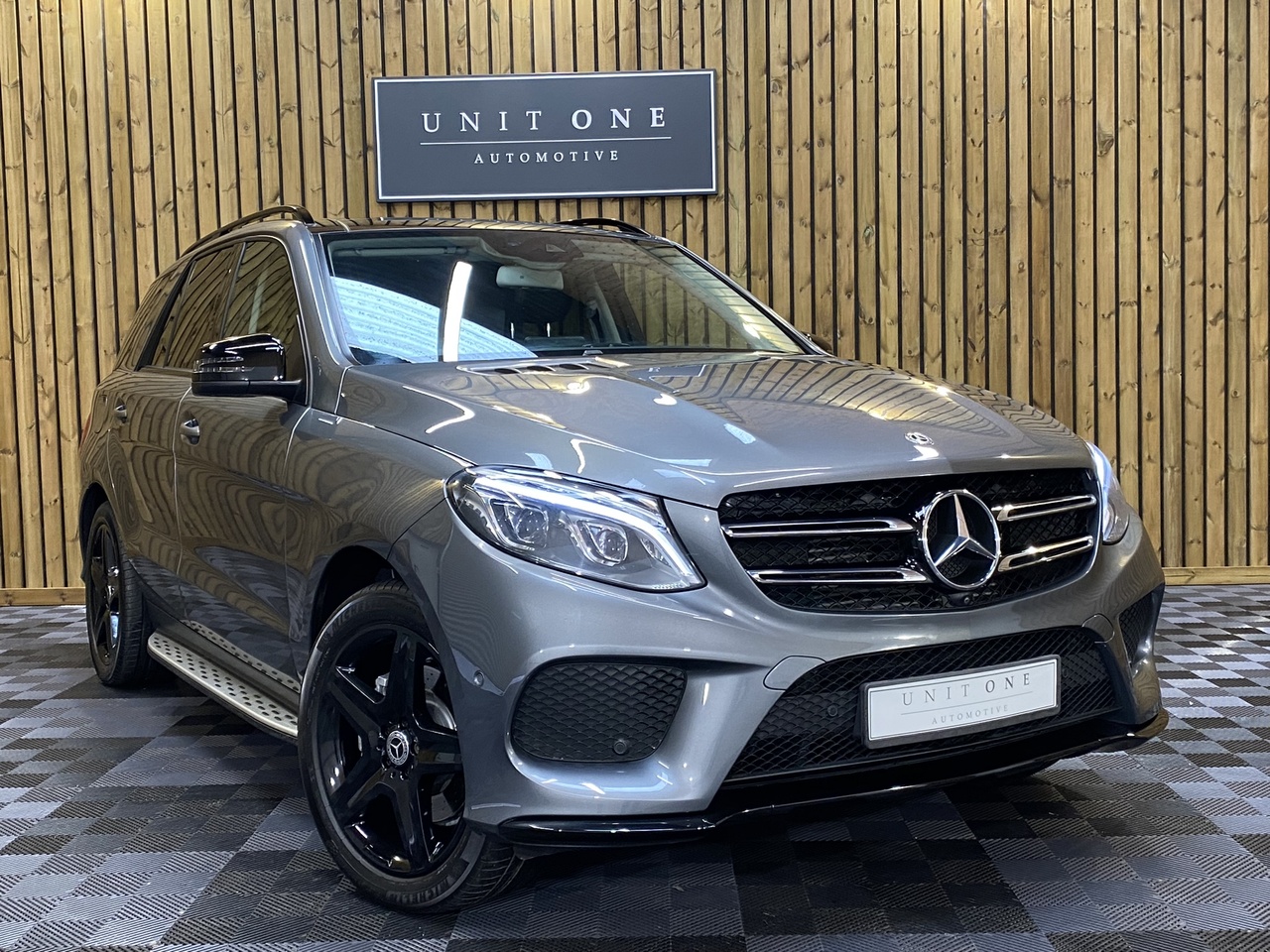 Used 2017 Mercedes-Benz GLE Class GLE350d V6 AMG Line For Sale in West Sussex (U1979) | Unit One ...