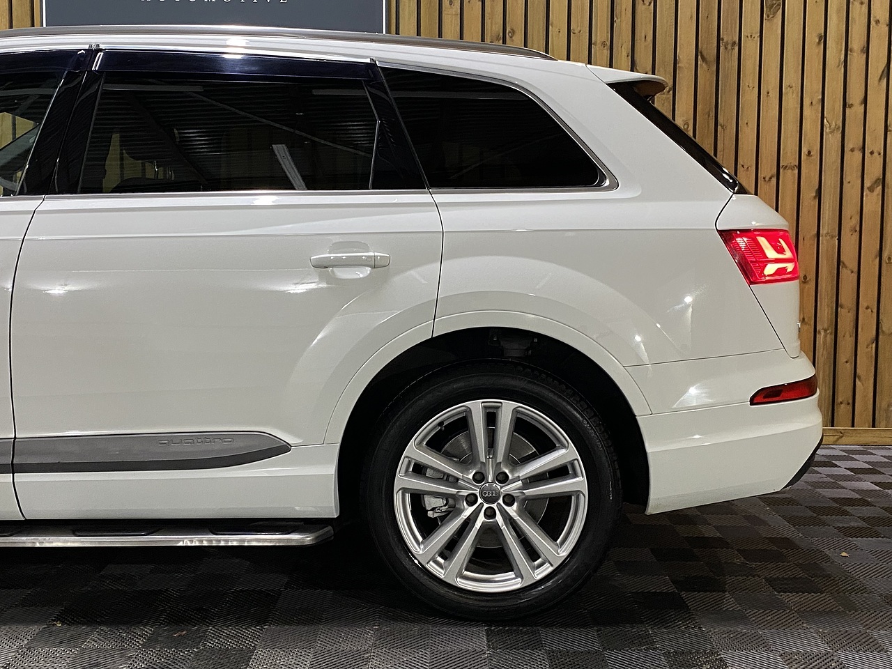 Used 2016 Audi Q7 TDI V6 S line For Sale in West Sussex (U3112) | Unit ...