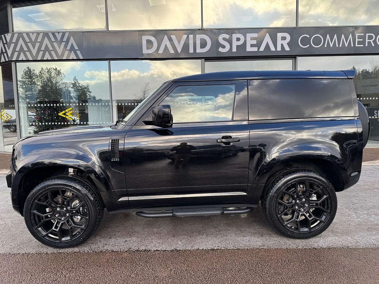 New 2025 Land Rover Defender 90 250ps 90 Hard Top S 4WD Euro 6 with 22 ...