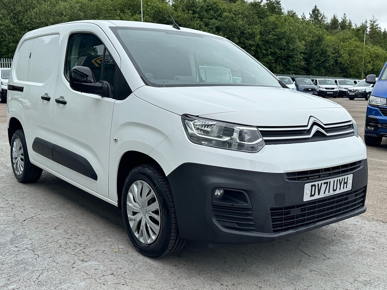 Used 2022 Citroen Berlingo BlueHDi 1000 Enterprise M Pro SWB 100ps with ...