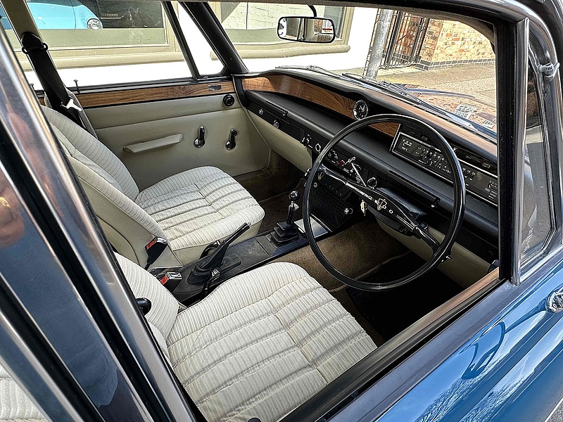 Used 1975 Rover P6 2200SC For Sale in Newark (U330) | Classicwise Ltd