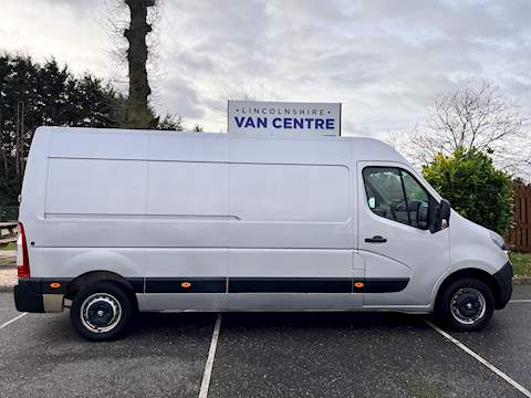 Quality Used Vans showroom | Lincolnshire Van Centre, based in North Kyme