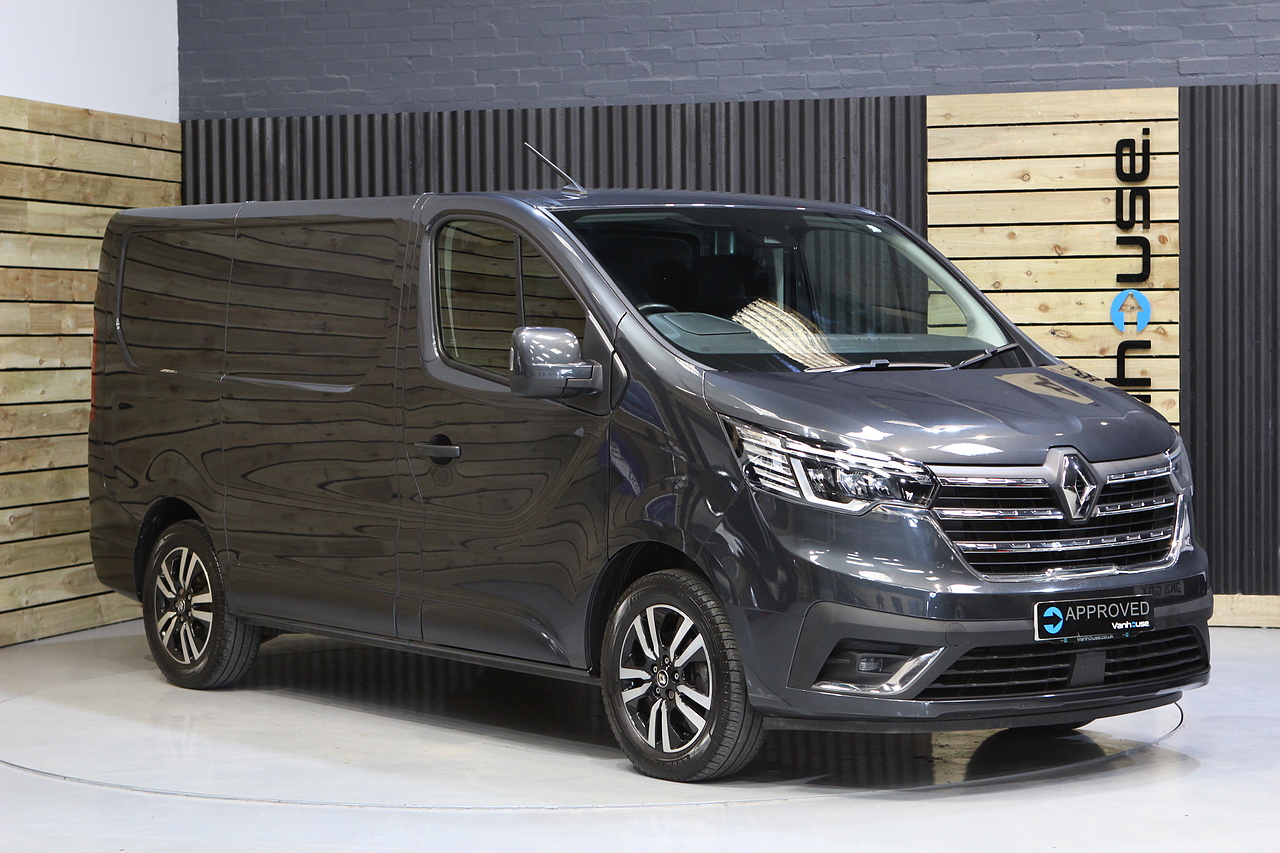 Used 2022 Renault Trafic dCi Blue 28 Sport+ For Sale in North Somerset ...