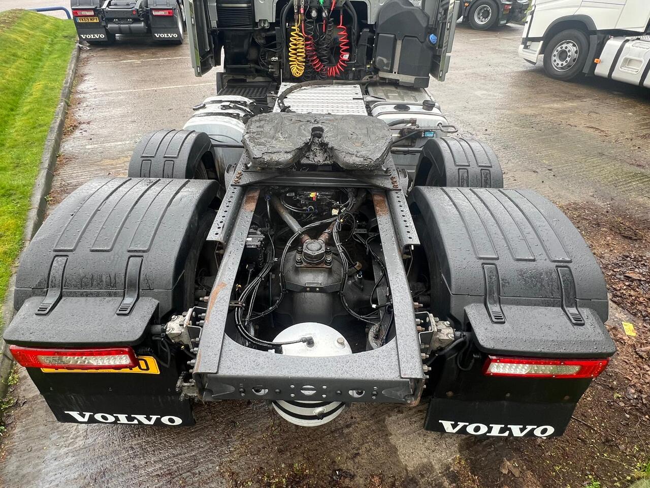 Used 2017 Volvo FH 500 GT LITE WEIGHT AXLE 6X2 * TIPPING GEAR * LIGHT ...