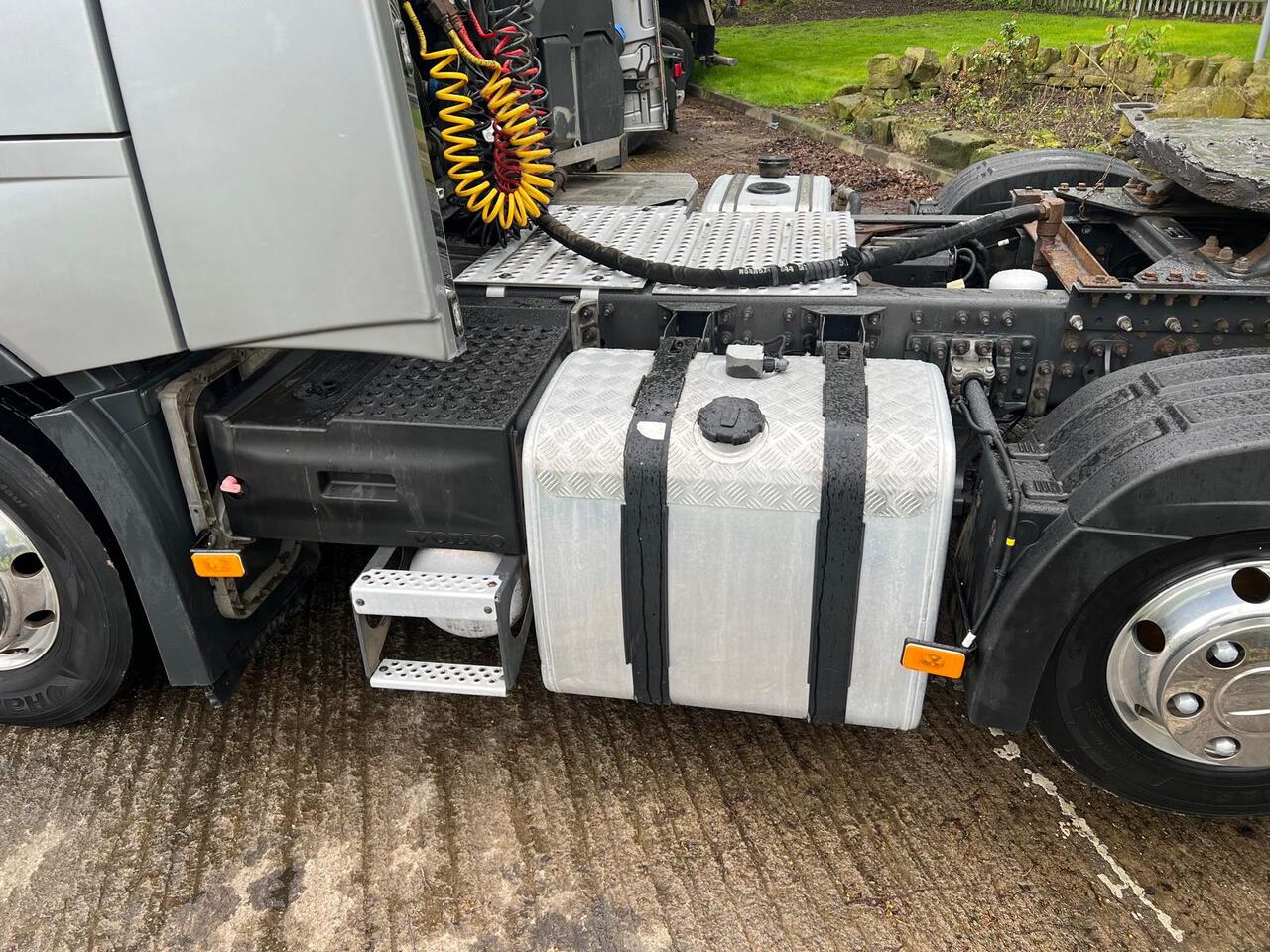 Used 2017 Volvo FH 500 GT LITE WEIGHT AXLE 6X2 * TIPPING GEAR * LIGHT ...