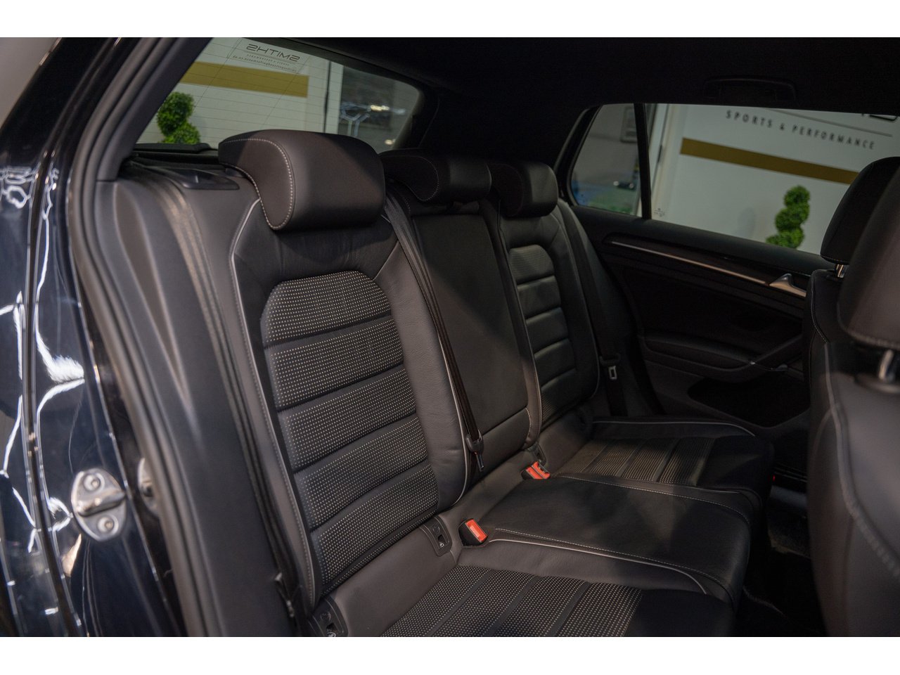 Used 2018 Volkswagen Golf TSI BlueMotion Tech R For Sale in Leicestershire (U366) | Smiths ...