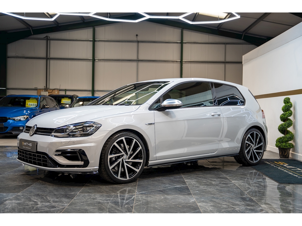 Used 2019 Volkswagen Golf TSI R For Sale in Leicestershire (U370) | Sam ...