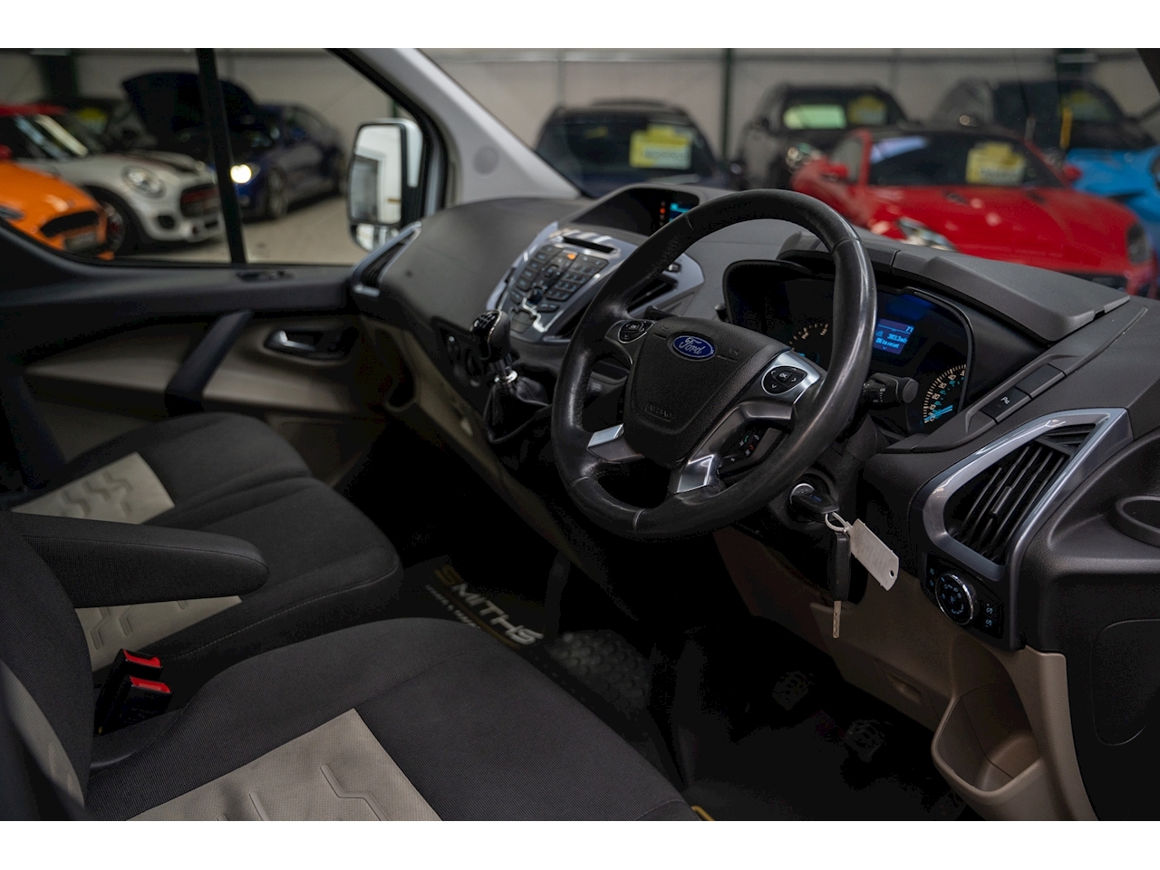 Used 2015 Ford Transit Custom TDCi 290 Limited For Sale (U375) | Smiths ...