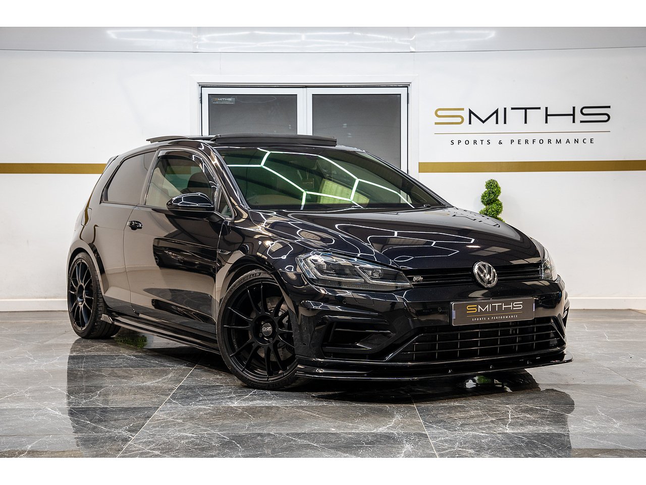 Used 2018 Volkswagen Golf TSI R For Sale (U55655) | Smiths Sports ...