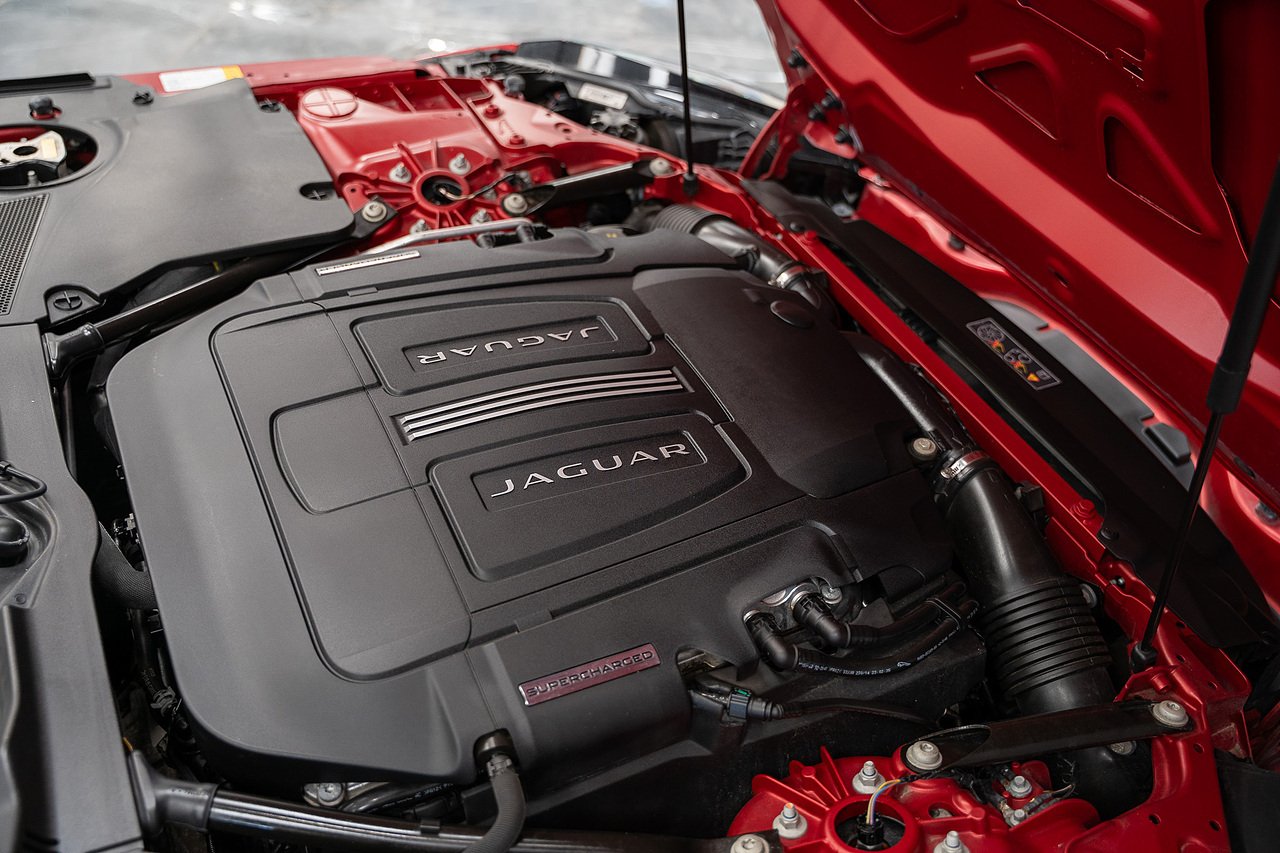 Used 2015 Jaguar F-Type V8 R For Sale (U55983) | Smiths Sports ...