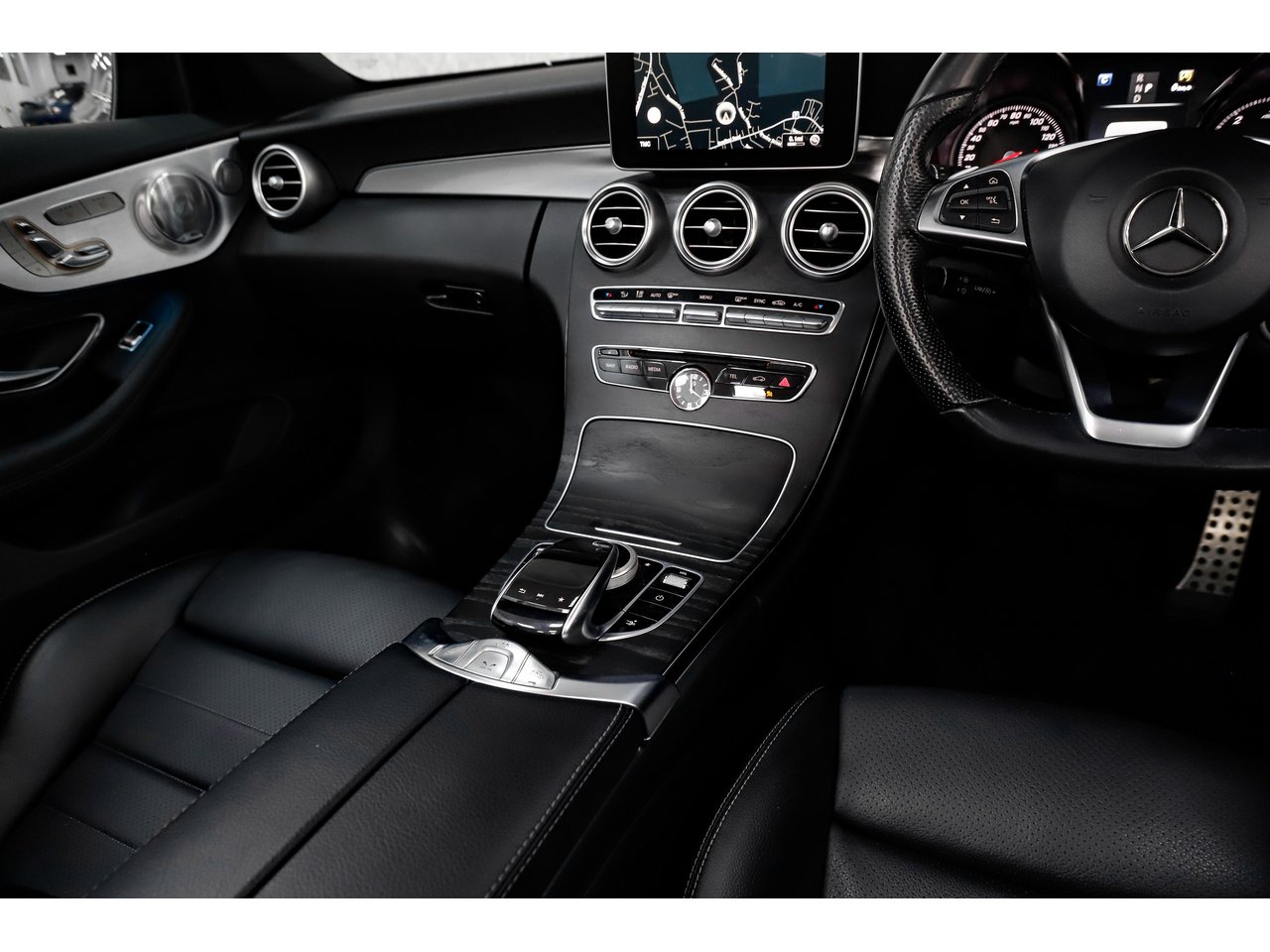 Used 2017 Mercedes-Benz C Class C250d AMG Line For Sale in West ...