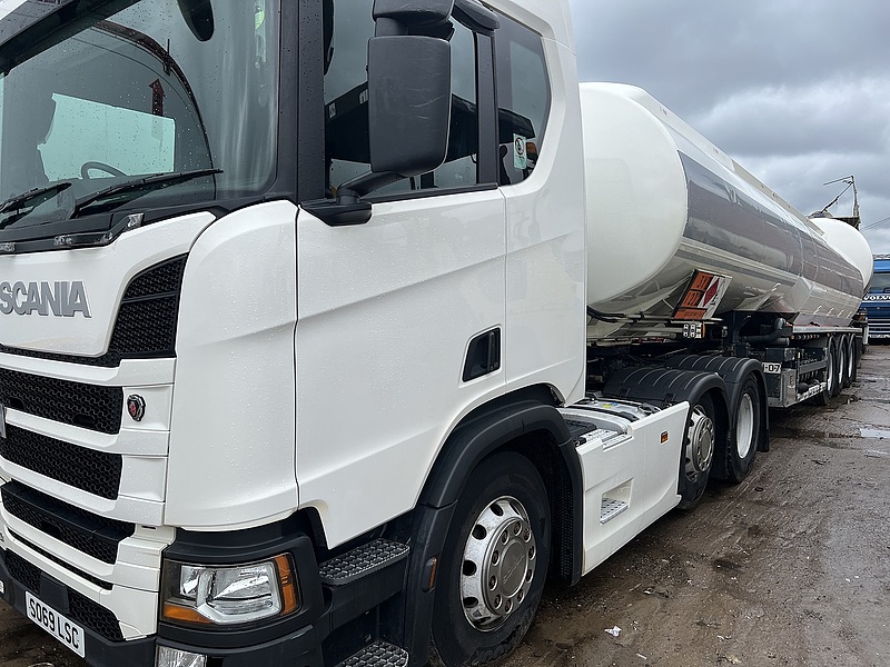Used 2020 Scania R450 with 2020 Cobo Anos 6 Compartment Fuel Tanker For ...