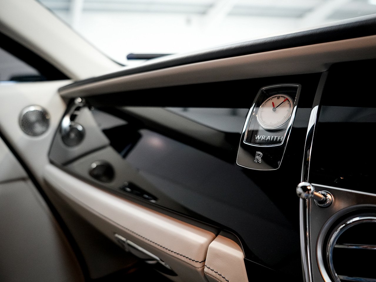 Used 2017 Rolls-Royce Wraith V12 Black Badge For Sale in Hampshire (U53 ...