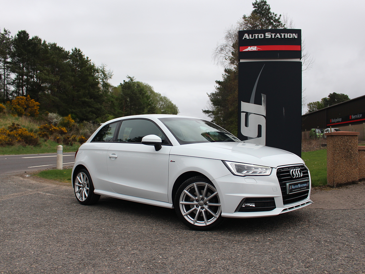 Used 2017 Audi A1 1.4 TFSI S line Hatchback 3dr Petrol Manual Euro 6 (s ...