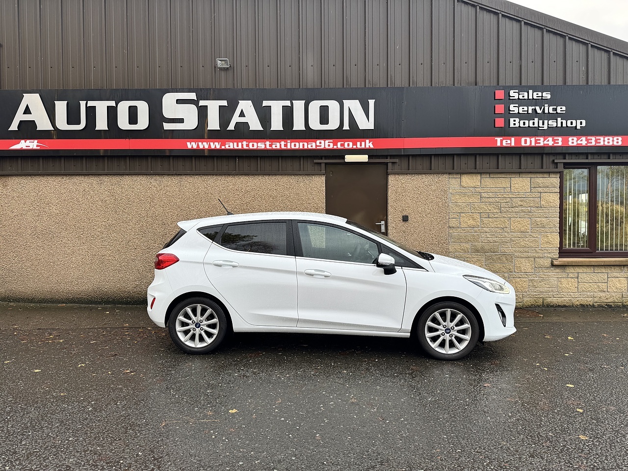 Used 2018 Ford Fiesta 1.0T EcoBoost Titanium Hatchback 5dr Petrol ...