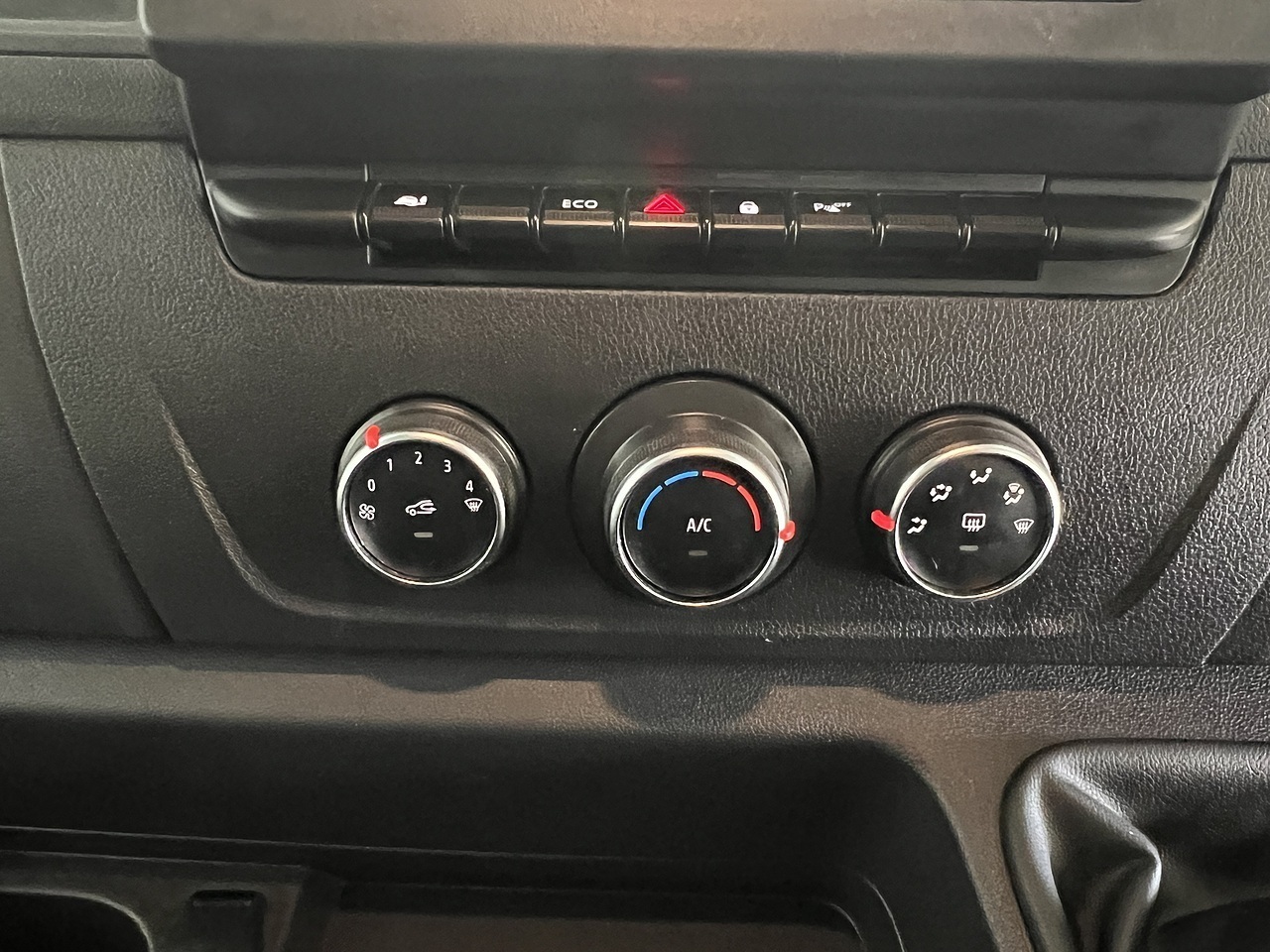 Used 2023 Renault Master Master 2.3 dCi 35 Business+ FWD LWB Medium ...