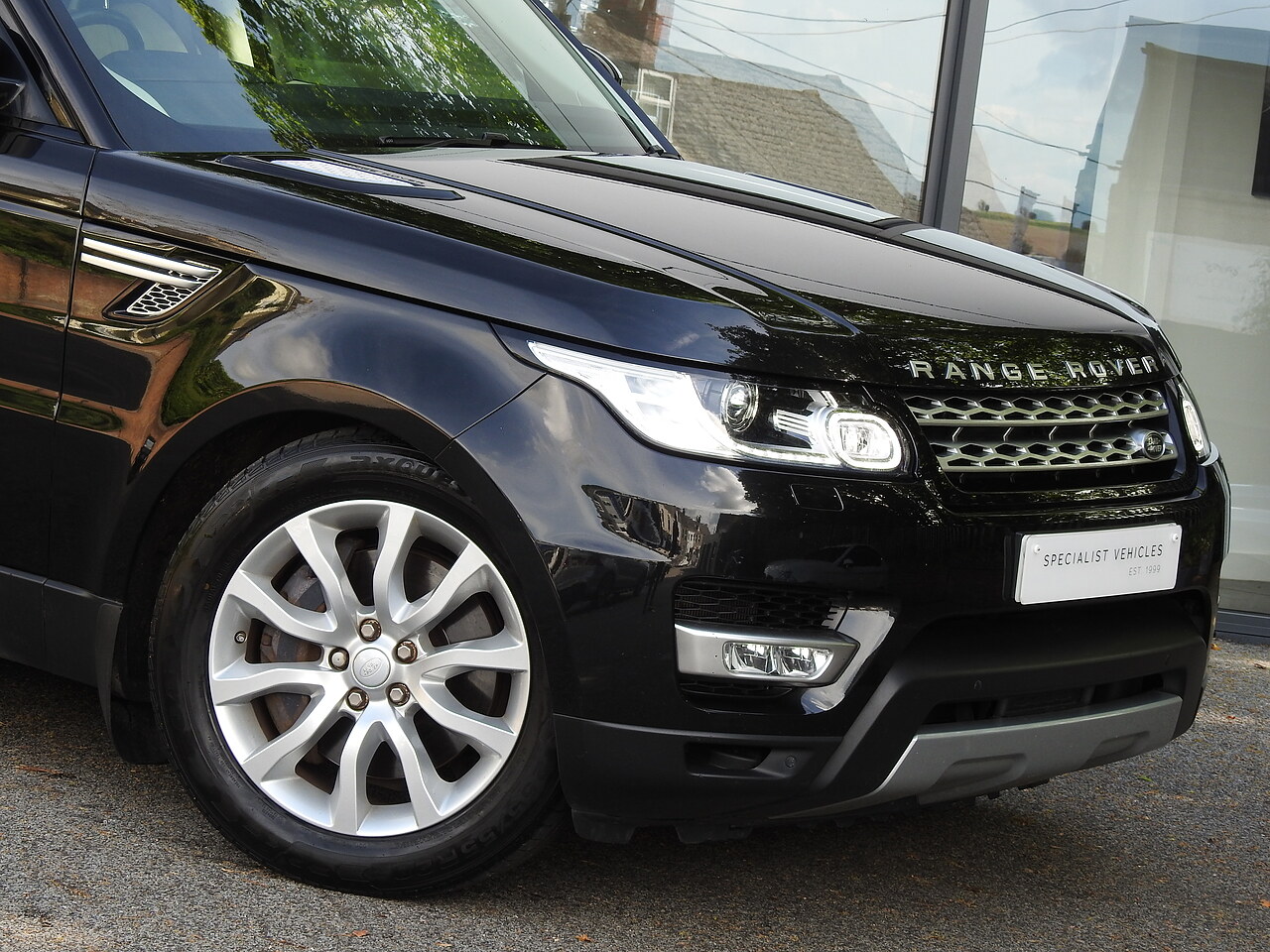 Used 2017 Land Rover Range Rover Sport SD V6 HSE For Sale in Devon ...