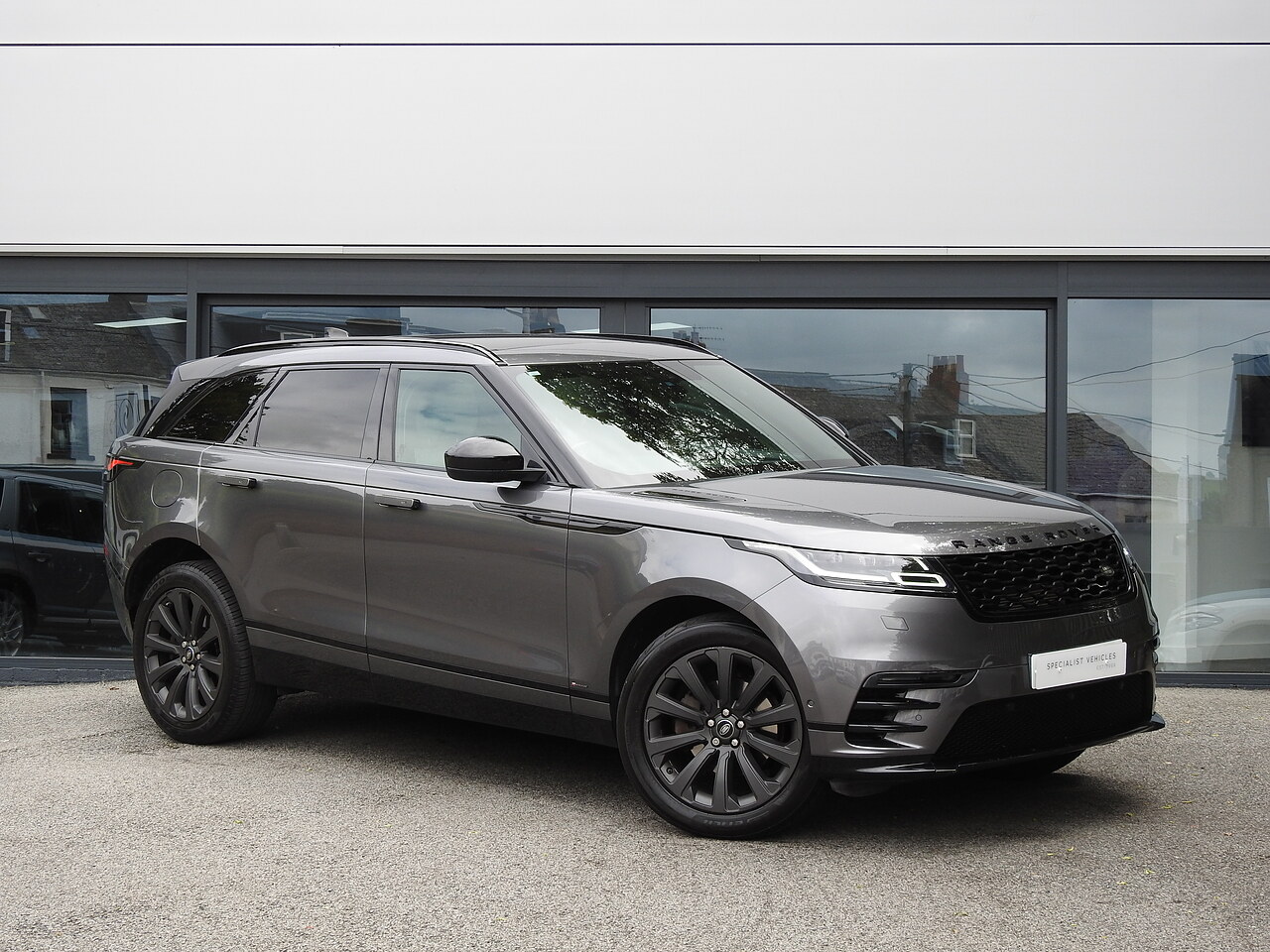 Used 2017 Land Rover Range Rover Velar D240 R-Dynamic SE For Sale in ...
