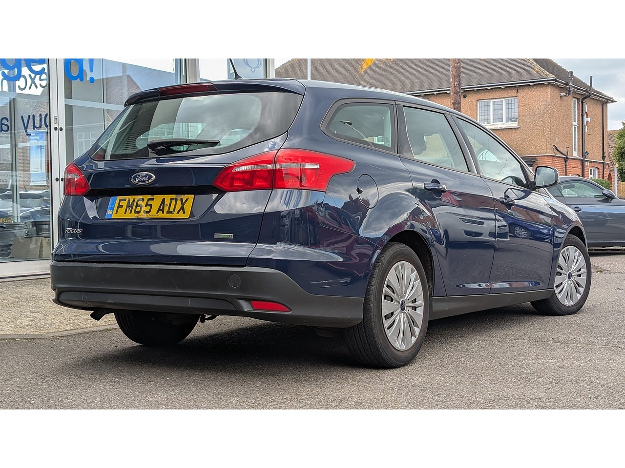 Used 2015 Ford Focus 1.0T EcoBoost Style Estate 5dr Petrol Manual Euro ...
