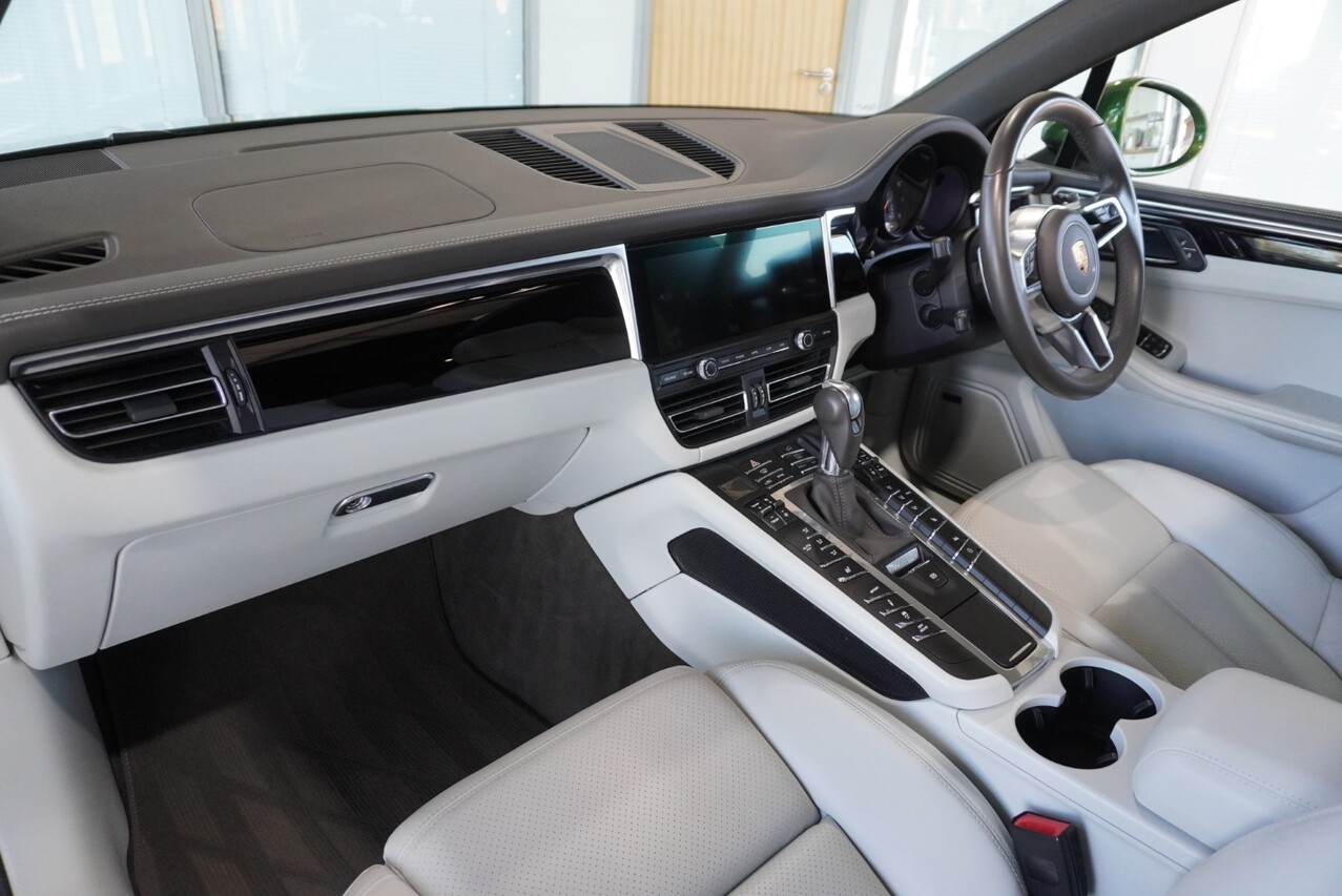 Used 2019 Porsche Macan Gen 2 2.0 T For Sale (U2552) | Harbour Cars