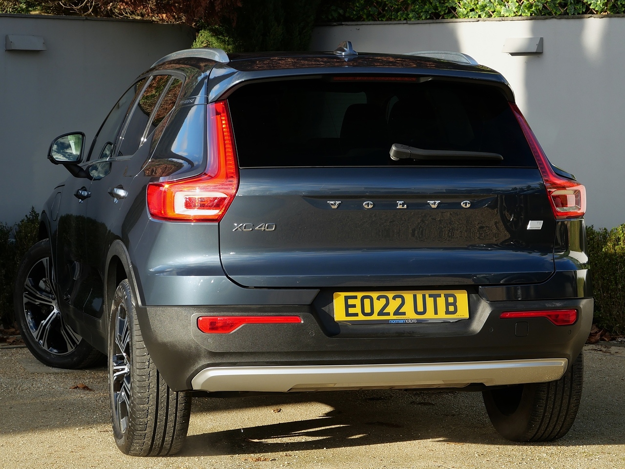 Used 2022 Volvo XC40 1.5h T5 Recharge 10.7kWh Ultimate Bright SUV 5dr ...